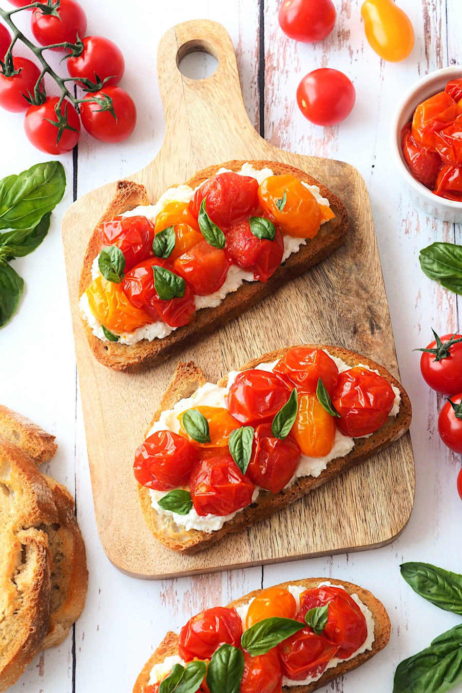 Bruschetta de tomates rôties et ricotta - Les petits secrets de Lolo ...