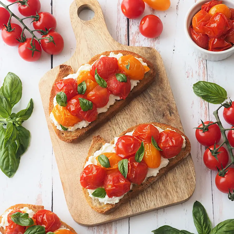 Bruschetta de tomates rôties et ricotta - Les petits secrets de Lolo ...